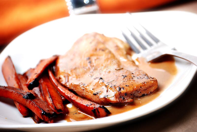 Pollo escalfado foto de archivo. Imagen de cocinero, sano - 64854682