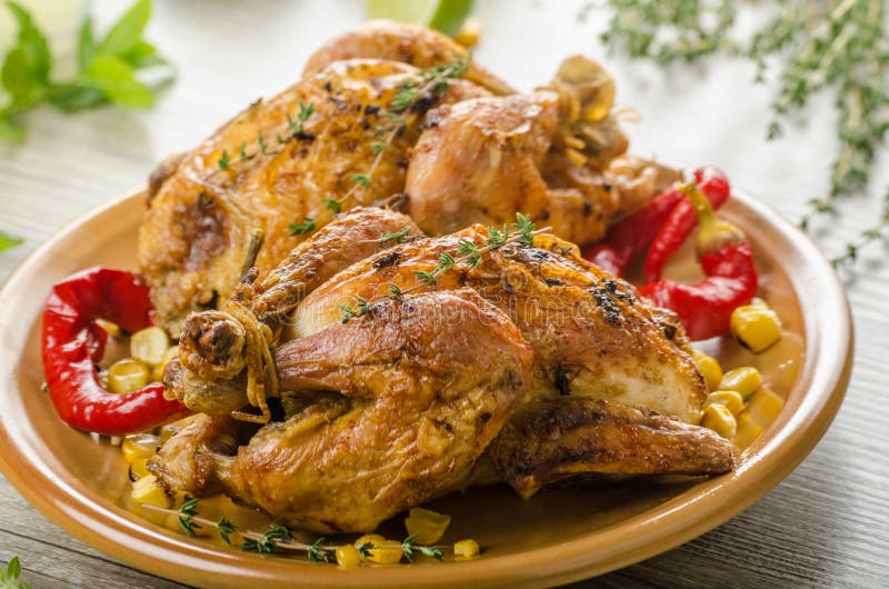 Pollo Francés Asado Del Bebé - Coquelet Imagen de archivo - Imagen de ...