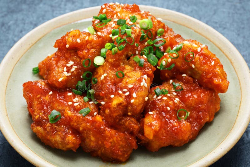 Pollo Frito Yangnyeom Korean Imagen de archivo - Imagen de dulce, corea ...