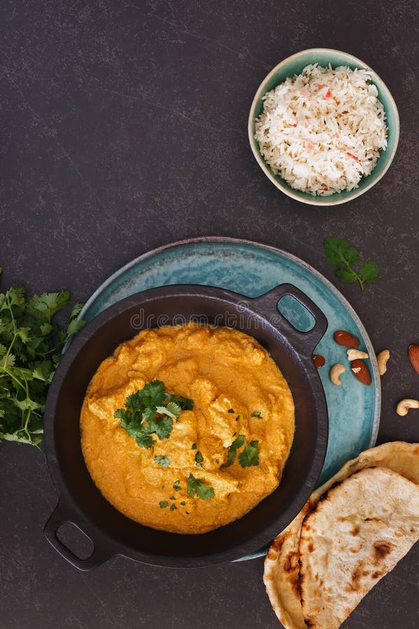 Pollo Korma, Plato Indio Tradicional Imagen de archivo - Imagen de ...