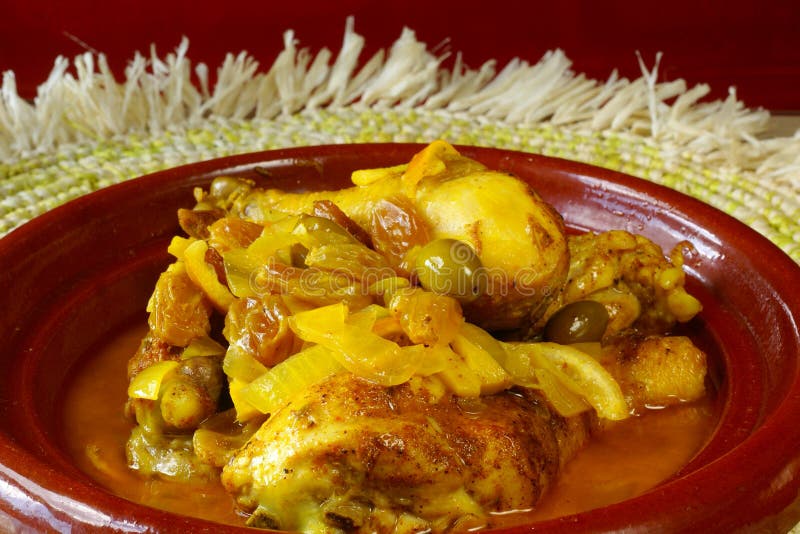Pollo marroquí foto de archivo. Imagen de comer, aceitunas - 6346186
