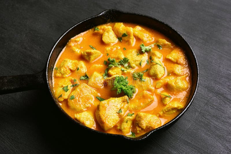 Pollo Tikka Masala imagen de archivo. Imagen de delicioso - 105051497