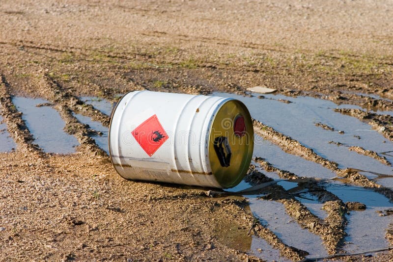 Pollution photo stock. Image du dangereux, chemicals, poison - 397984