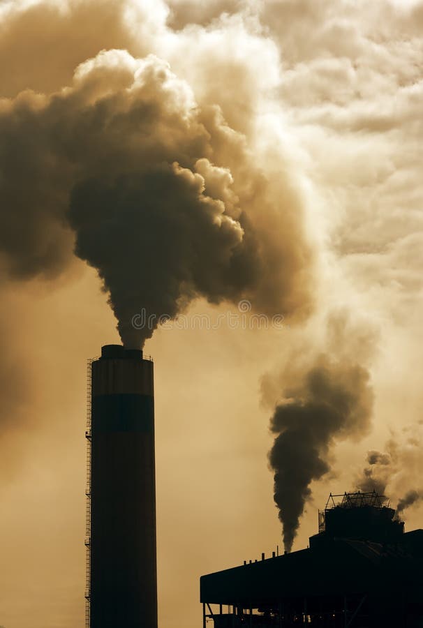 Pollution industrielle photo stock. Image du usine, serre - 5525228
