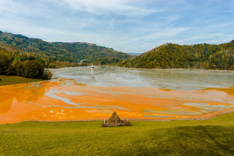 Water Pollution Sea of Garbage in Tondo, Philippines Editorial Photo ...