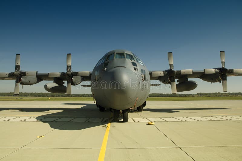 130 Flygplan C Hercules Lockheed Arkivfoto - Bild av airshow, aerially ...