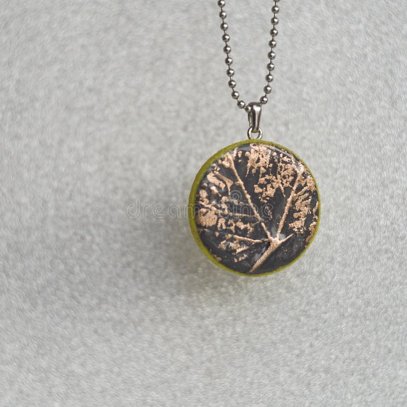 Clay Leaf Shape Flower Bowl Stock Image - Image of bowl, green: 7578627