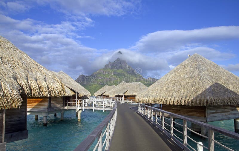 Polynesisches Paradies stockfoto. Bild von wasser, meer - 27536324