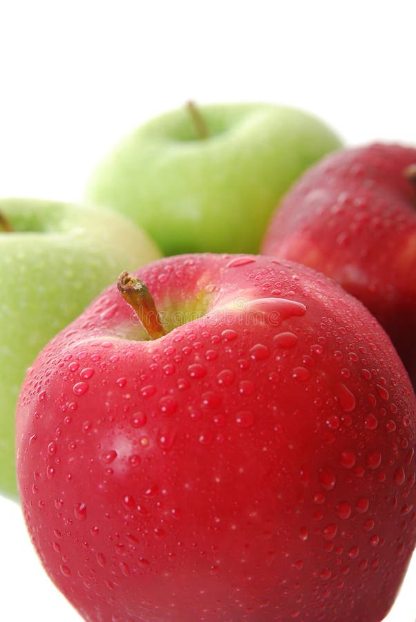 Pommes rouges et vertes photo stock. Image du plaque, pouvez - 9095336