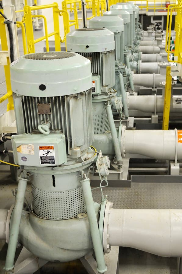 Het Pompstation Van Het Water Stock Afbeelding - Image of heet ...