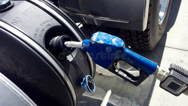 Pomp DEF stock afbeelding. Image of groen, trekker, brandstof - 26326635