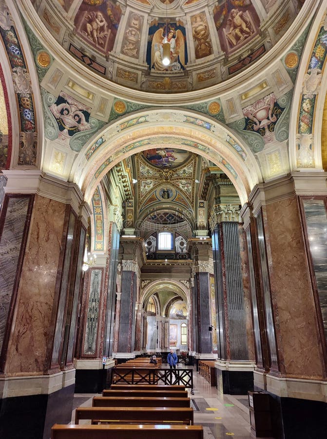 Pompei - Navata Sinistra Del Santuario Editorial Photo - Image of apse ...