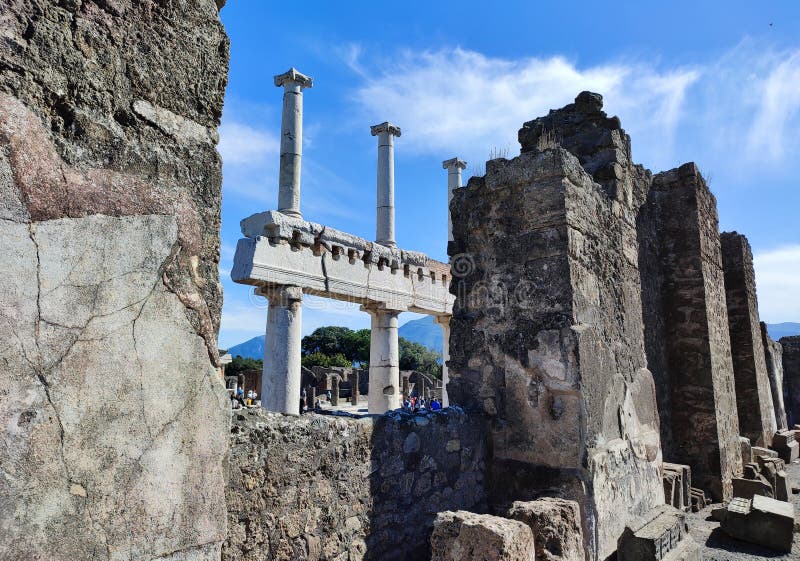 Pompei - Scorcio Del Foro Dal Tempio Di Apollo Stock Photo - Image of ... Pompei - Scorcio Del Foro Dal Tempio Di Apollo Stock Photo - Image of ...