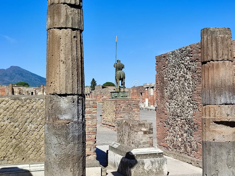 Pompei - Scorcio Della Scultura Del Centauro Dal Comitium Editorial ...