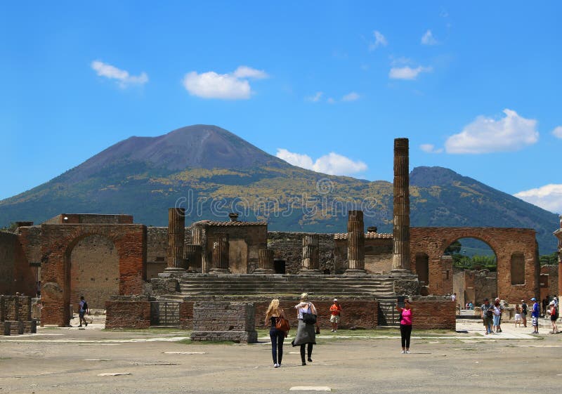 Pompeji und Vesuv redaktionelles bild. Bild von vesuv - 57187835