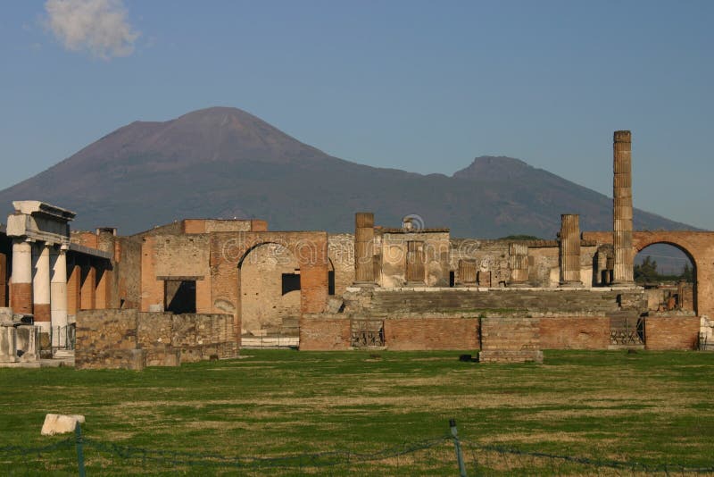 Ruinas De Pompeya En Italia Foto de archivo - Imagen de paisaje ...