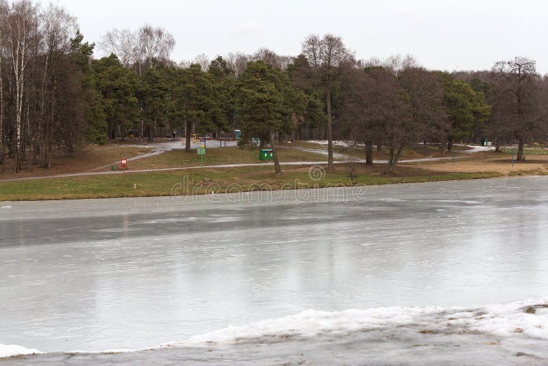 Pond in the Park Â«Kuz Minki Stock Image - Image of water, clear: 36578477