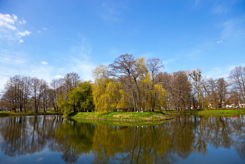 Pond in the park stock image. Image of outdoor, panoramic - 39282697