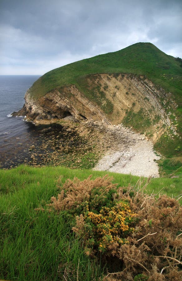 River Esk in Whitby, England Stock Image - Image of water, natural ...