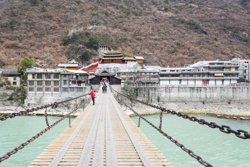 Pont à chaînes de Luding photo éditorial. Image du réseau - 68100856