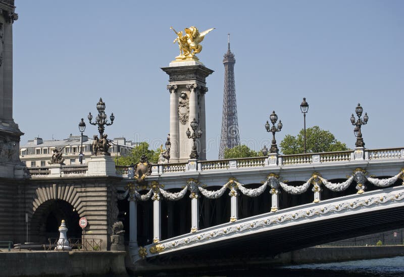 Pont Alexandre III photo stock. Image du anges, universel - 19957774
