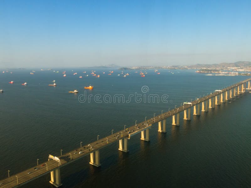 Pont Dans La Baie De Rio De Janeiro Photo stock - Image du passerelle ...