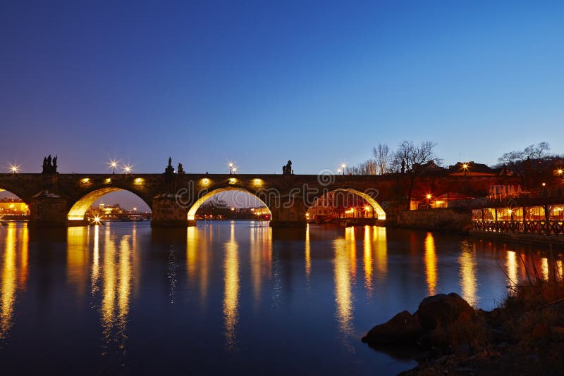 Pont de voûte en Allemagne photo stock. Image du voûte - 71498434