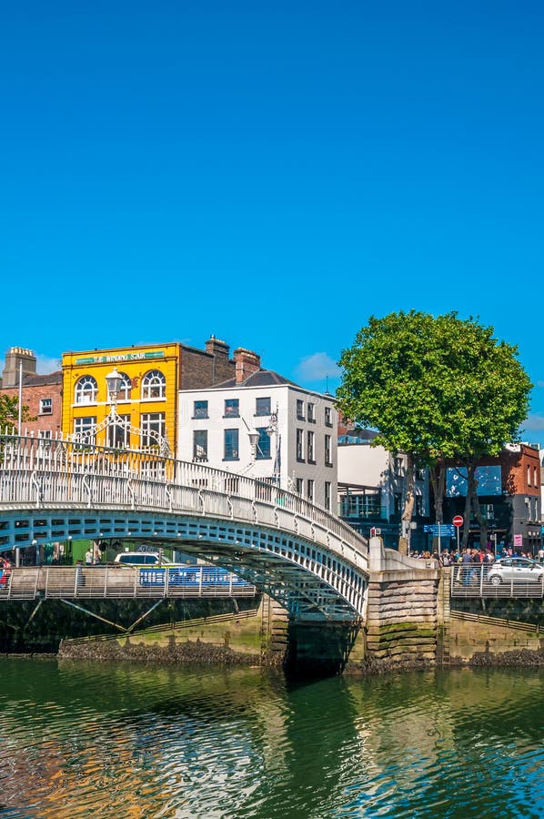 Passerelle Dublin De Demi-penny Photographie éditorial - Image du ...