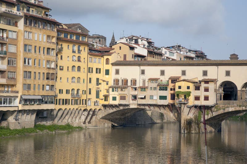 Pont De Ponte Vecchio Et Lampadaire, Florence Photo stock - Image du ...