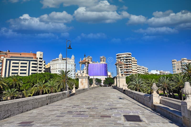 Pont Del Mar Pedestrian Bridge in Valencia, Spain,summer Stock Photo ...