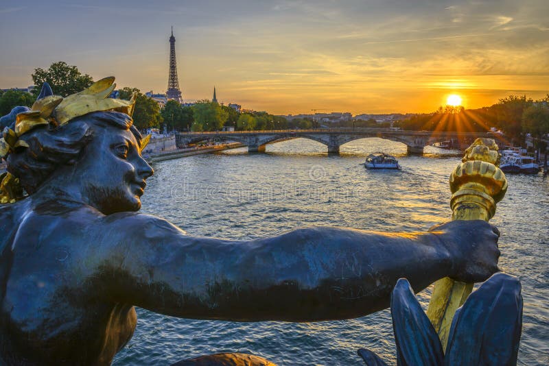 Pont Des Invalides and Eiffel Tower at Sunset Stock Image - Image of ...