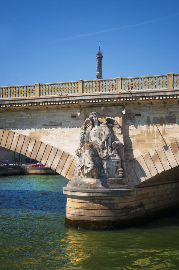 Pont Des Invalides in Paris City Editorial Stock Image - Image of ...