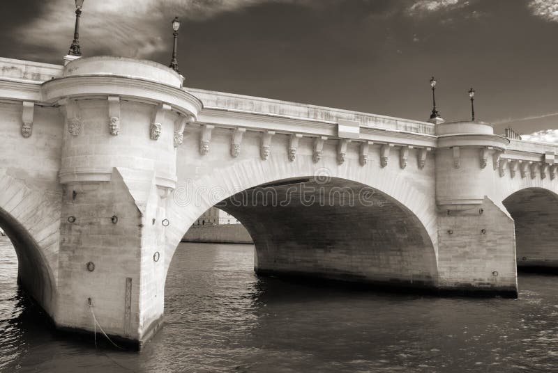 The Pont Neuf bridge editorial stock image. Image of river - 2192744