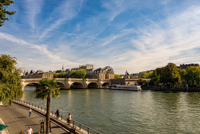 Pont Neuf Bridge in Paris, France Editorial Photography - Image of ...