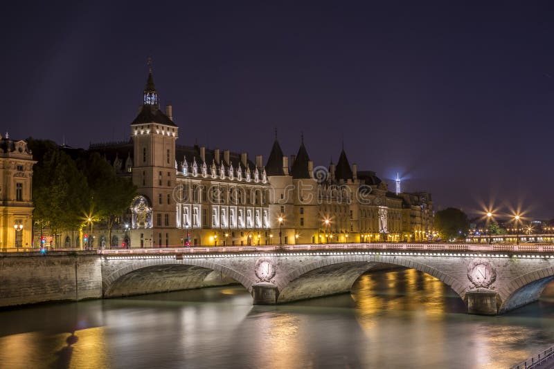 Pont St.-Michel Bridge at Night Stock Image - Image of buildings ...