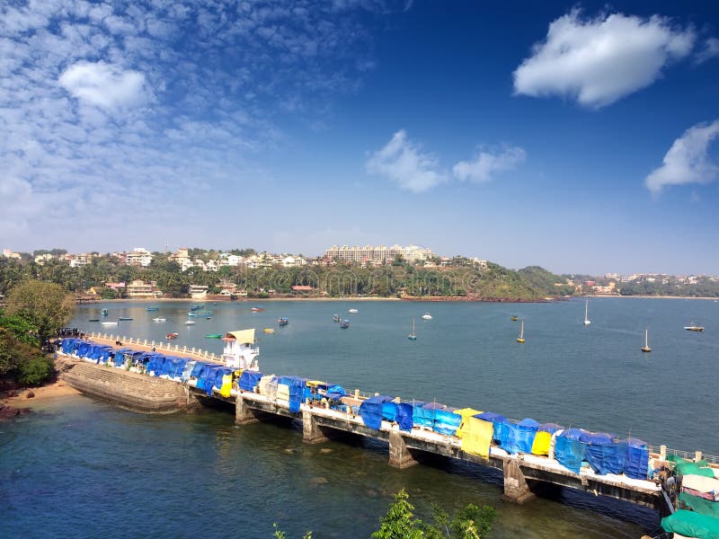 Dona Paula Jetty Statue, Tir De Dona Paula Jetty, Panaji, Goa Photo ...