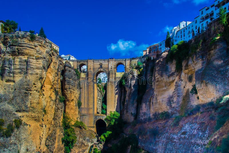 Ponte Antico a Ronda, Spagna Fotografia Stock - Immagine di villaggio ...