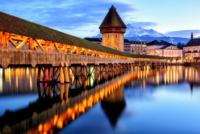 Ponte Della Cappella in Lucerna Città Vecchia, Svizzera Fotografia ...