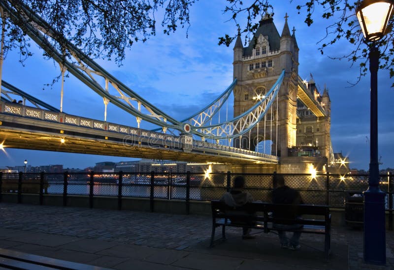 Ponte da torre foto de stock. Imagem de holofote, projeto - 5185306