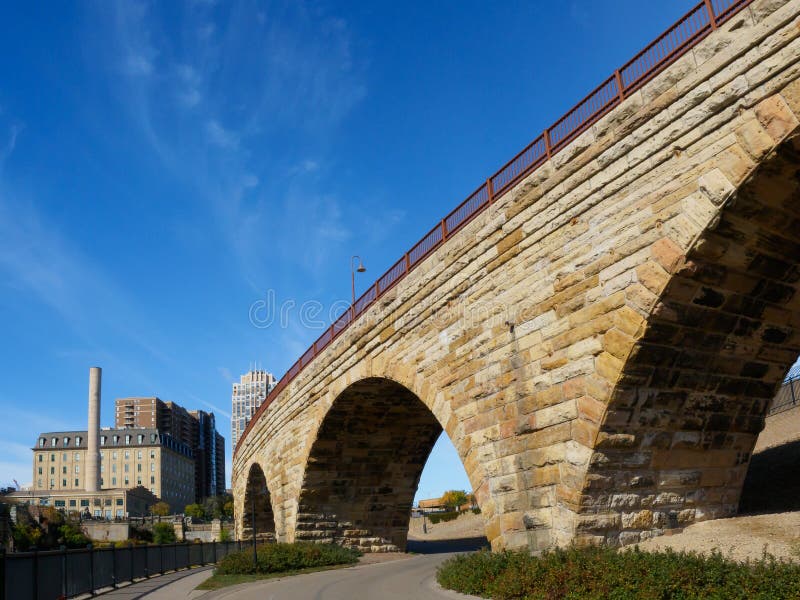 Ponte De Pedra Do Arco Em Minneapolis 2 Imagem de Stock - Imagem de ...