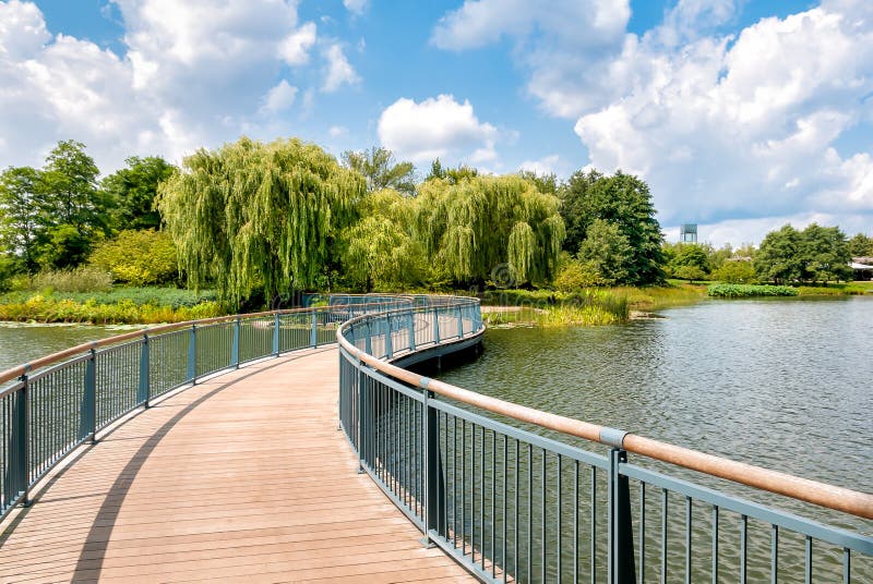 Ponte Del Giardino Botanico Di Chicago, U.S.a. Fotografia Stock ...