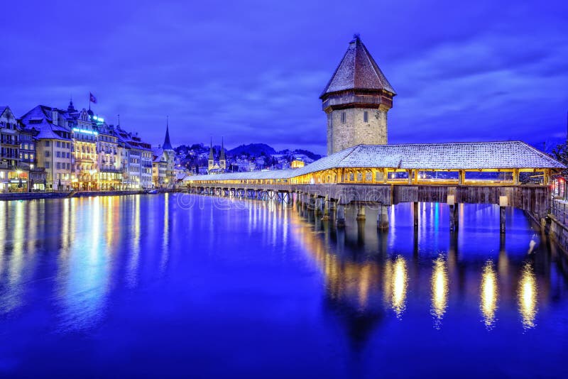 Ponte Della Cappella in Lucerna Città Vecchia, Svizzera Fotografia ...