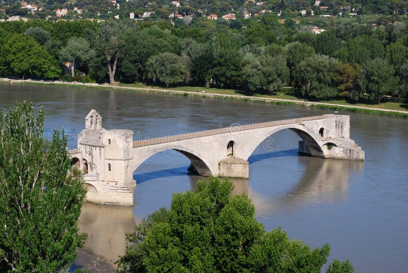 Ponte di Avignone, Francia immagine stock. Immagine di francese - 32744887