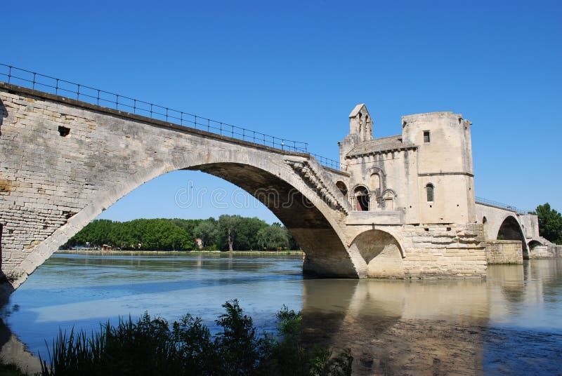 Ponte di Avignone, Francia immagine stock. Immagine di francese - 32744887