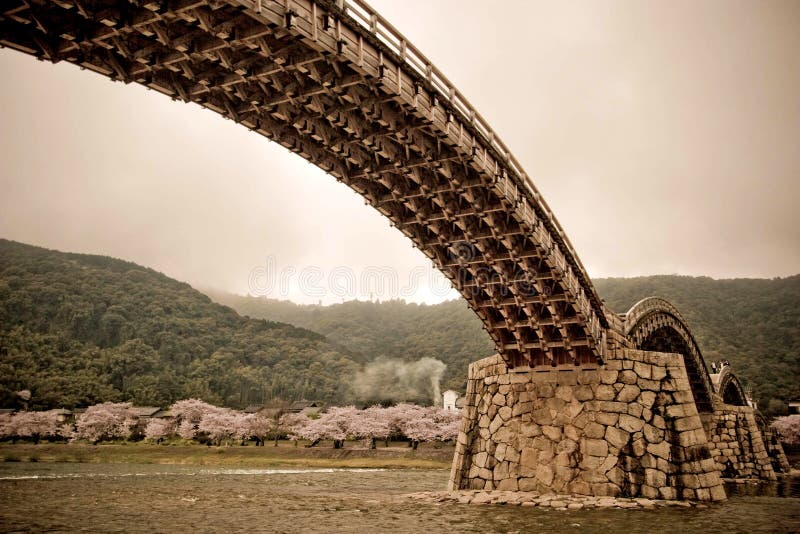 Ponte Di Kintaikyo Kintai, Iwakuni, Yamaguchi, Giappone Fotografia ...