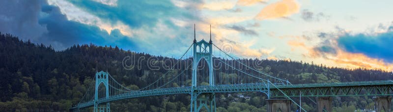 Ponte Do St John Em Portland Oregon, EUA Imagem de Stock - Imagem de ...