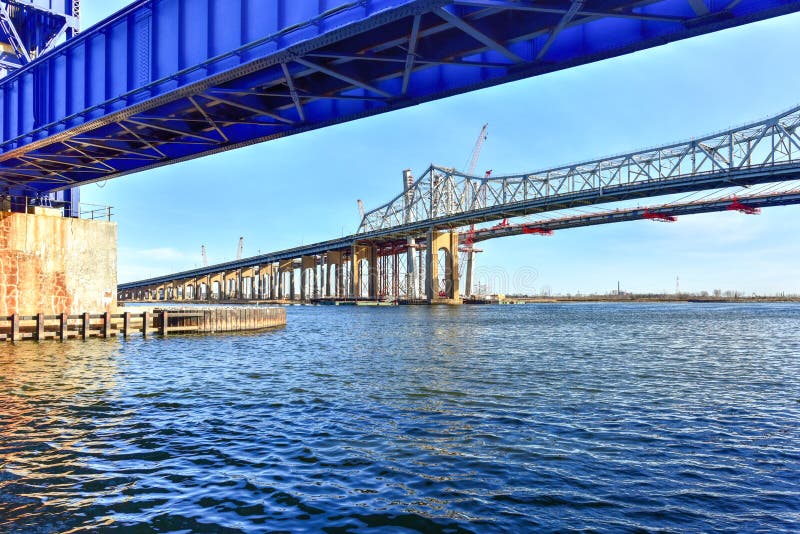 Ponte E Arthur Kill Vertical Lift Bridge Di Goethals Immagine Stock ...