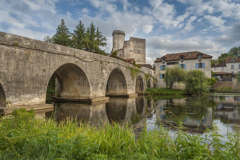 Ponte medieval em France imagem de stock. Imagem de medieval - 28470379