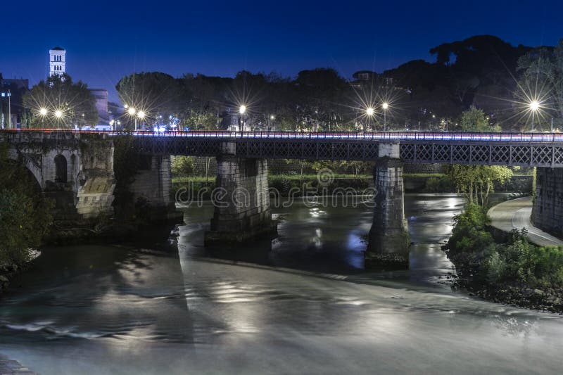 Ponte Palatino in Rome stock image. Image of palatino - 46596857