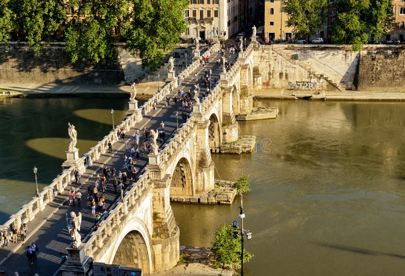 Ponte Sant ` Angelo (Brug Van Engelen) in Rome Redactionele Afbeelding ...